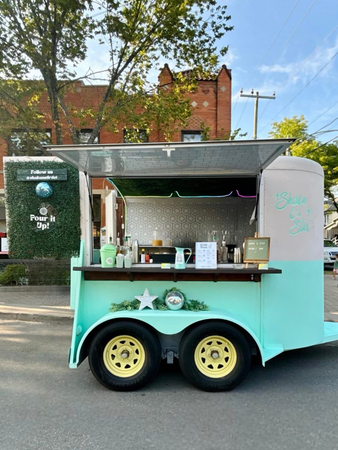 mobile bar trailer private party hire bartender | Miami Mobile ...